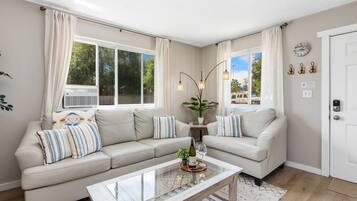 Casa, várias camas, cozinha, vista para o jardim (Windsor Wanderer) | Área de estar