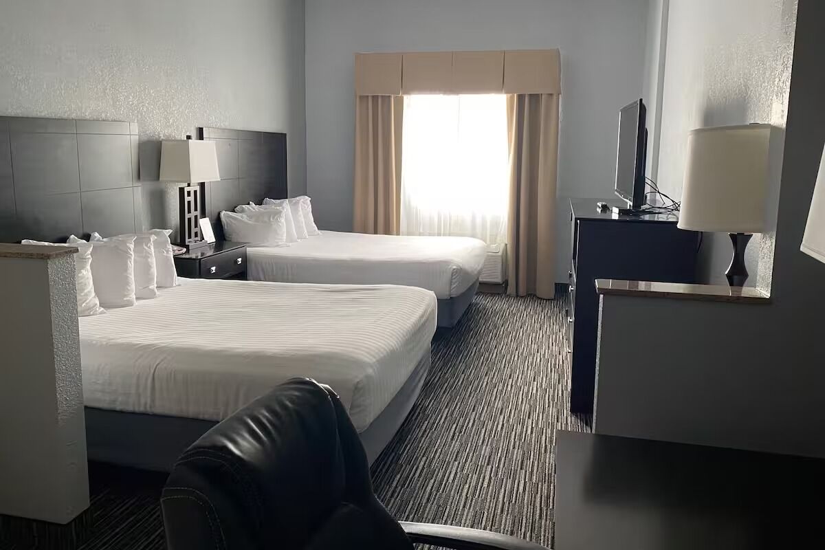 Two Queen Beds | Free Breakfast | Gym, Pool Access | Near Lake & Hiking Site - Houghton Lake
