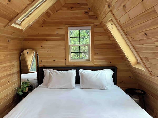 Seneca Gorge Glamping - Sugar Hill State Forest, Watkins Glen