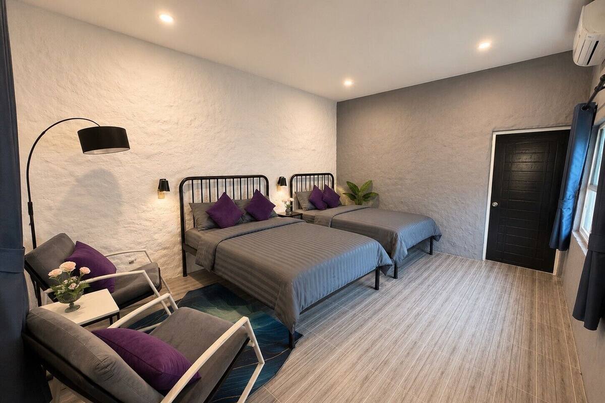 Quarto quádruplo família, serviço de arrumação, vista para o jardim | Roupas de cama premium, camas com colchões pillow-top