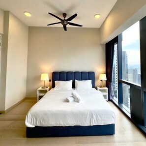 Apartamento, 2 quartos, vista para a cidade | Ferros/tábuas de passar roupa, Wi-Fi de cortesia