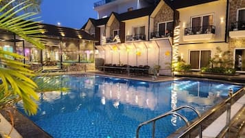 Piscina exterior