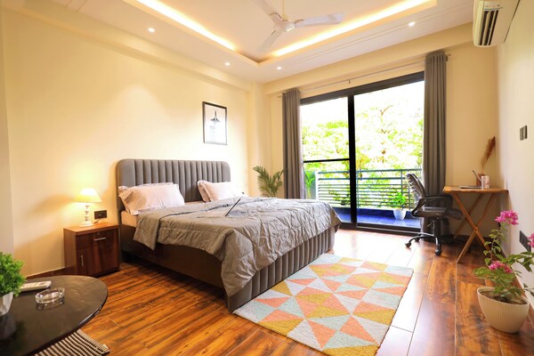 Zealin Stays Golf Course Road Phase 1 - New Delhi