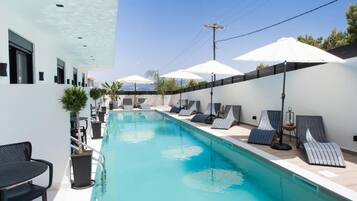 Piscina externa sazonal