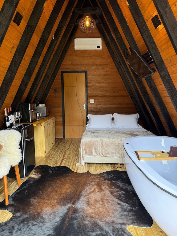 Chalet With Private Jacuzzi And View Of The Jucu River - Domingos Martins