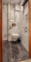 Quarto Duplo, vista para o pátio | Casa de banho