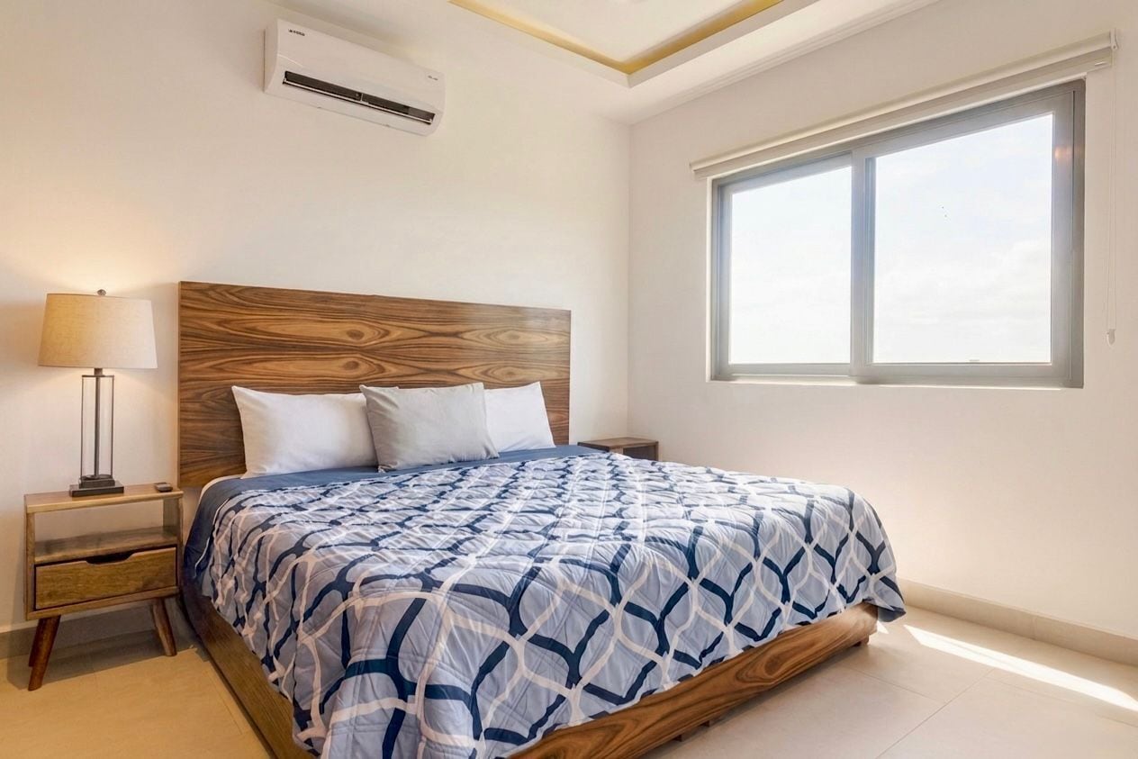 Apartamento Familiar, varanda, vista para o jardim | Ferro/tábua de engomar, Wi-fi grátis, roupa de cama fornecida 