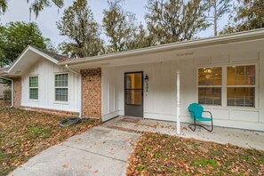 Beaufort Retreat | Cozy, Stylish & Central look I Reviews, Deals ...
