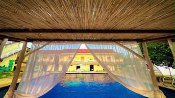 Piscina externa