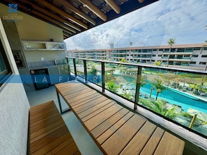 Apartamento superluxo | Opções para refeição ao ar livre