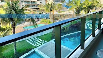 Apartamento superluxo | Piscina | 7 piscinas externas, guarda-sóis, espreguiçadeiras