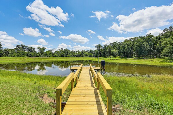 Fish On-site! 35-acre Escape Near Cedar Creek Lake - テキサス州