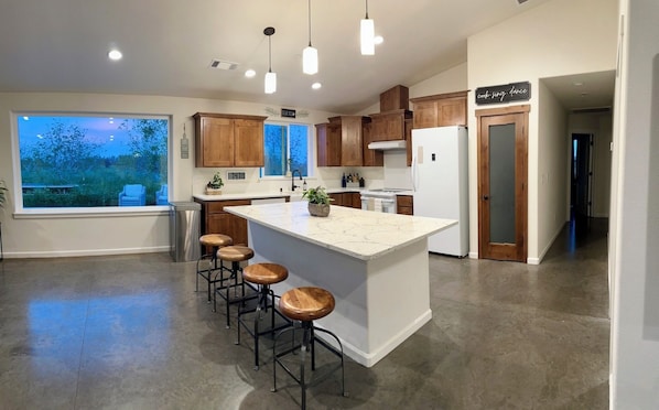 HandyFarms.com: California Organic Farm Stay on a Red Walnut Orchard ...