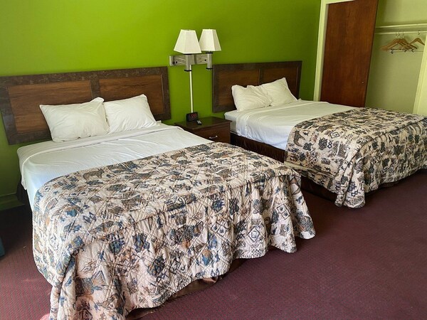 Budgetel Inn & Suites - Yuma, AZ