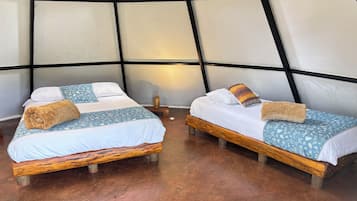 Quarto Duplo ou Twin, várias camas, pátio, vista para o jardim