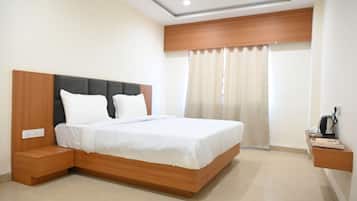Quarto superior | Escrivaninha, Wi-Fi de cortesia, roupa de cama