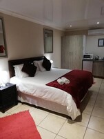Quarto casal superluxo, varanda, vista para o jardim | Wi-Fi de cortesia
