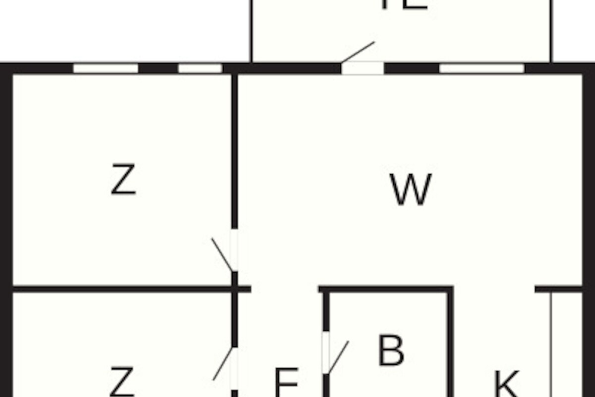 Planta baixa com salas identificadas: Z, W, B, F, K e TE.
