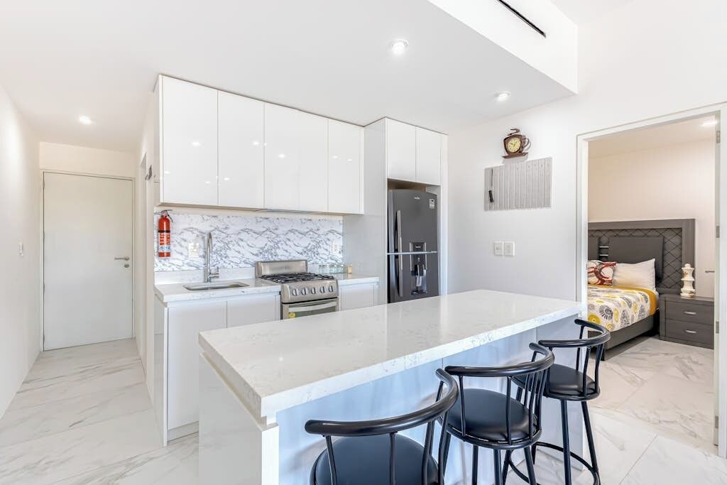 Apartamento, várias camas, Vista para a cidade (Marea Los Cabos Fragata 404) | 2 quartos, com decoração personalizada, com mobília individualizada 