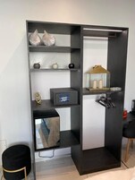 Quarto casal luxo, vista para a cidade | Parte interna