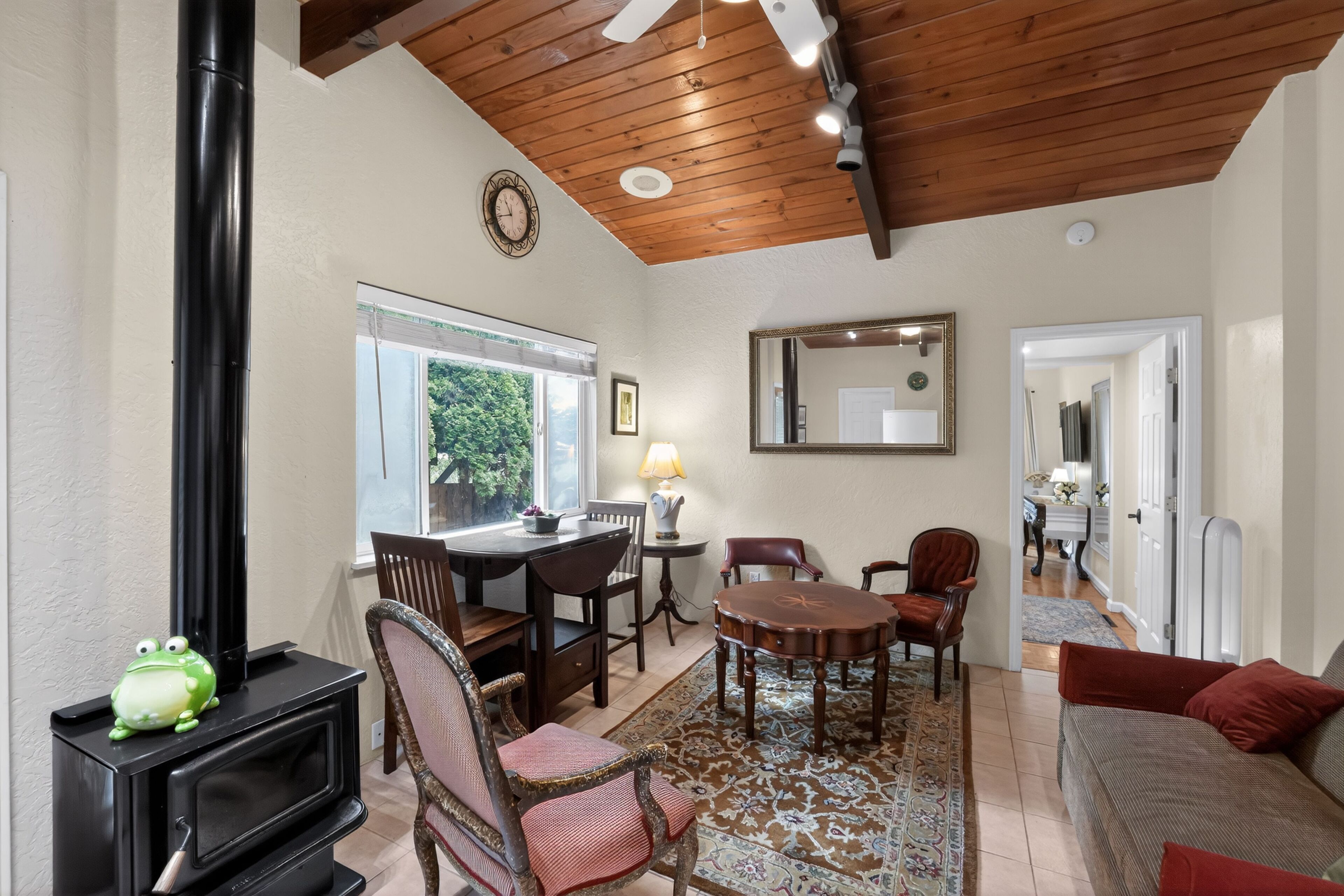 Private Suite&entrance/nr Inte/nike-pets Stay Free - Beaverton, OR