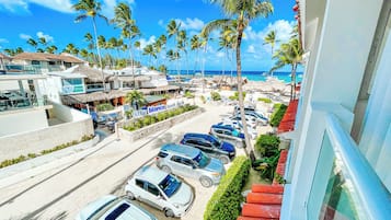 Apartamento, vista para a praia, junto à praia | Vista do quarto
