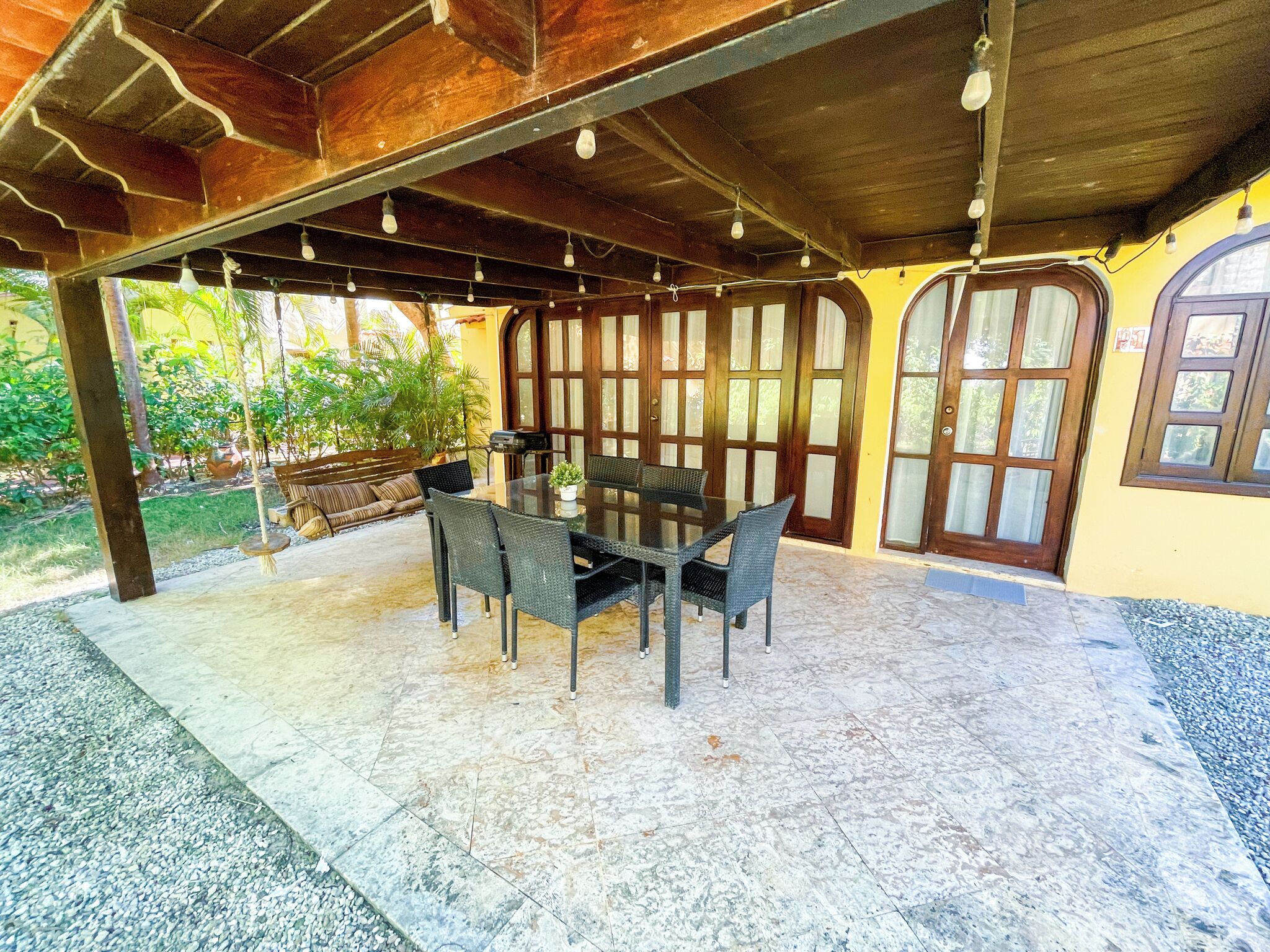 Villa Clássica, vista para o jardim, junto ao jardim | Vista do quarto