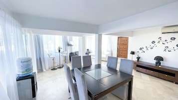 Apartamento Deluxe, vista para a praia | Interior