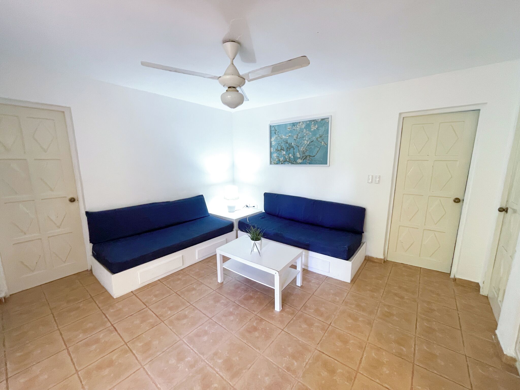 Villa Clássica, vista para o jardim | Sala de estar | Televisor LCD 