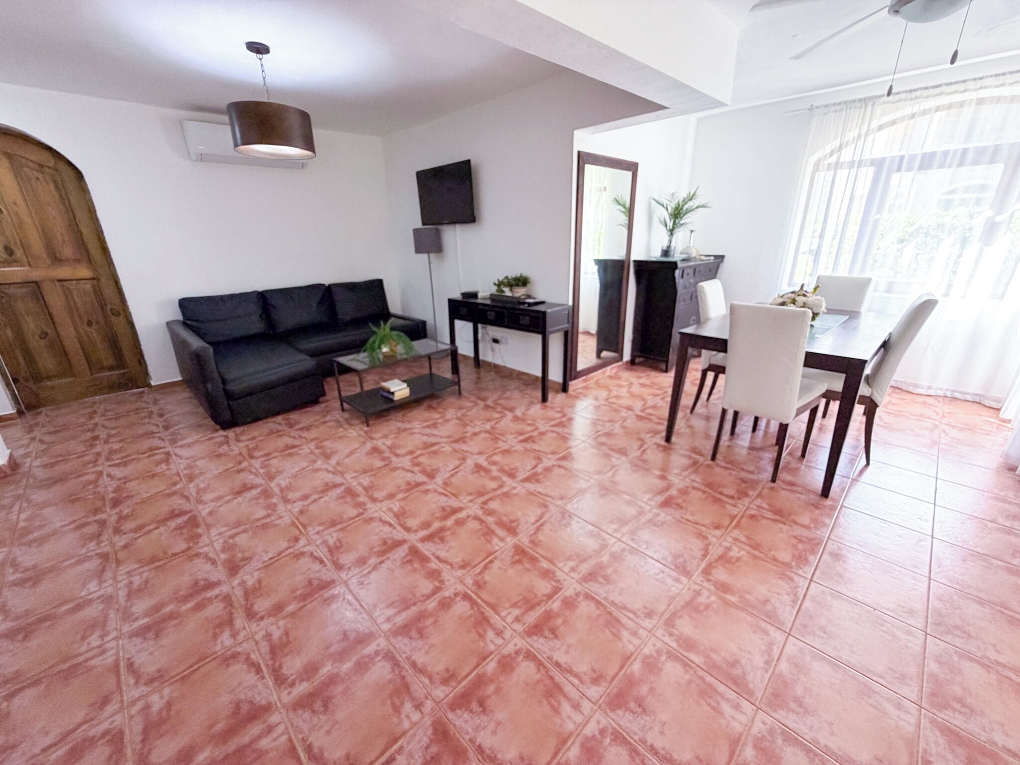 Villa Familiar, 3 quartos, vista para o jardim | Sala de estar | Televisor LCD 