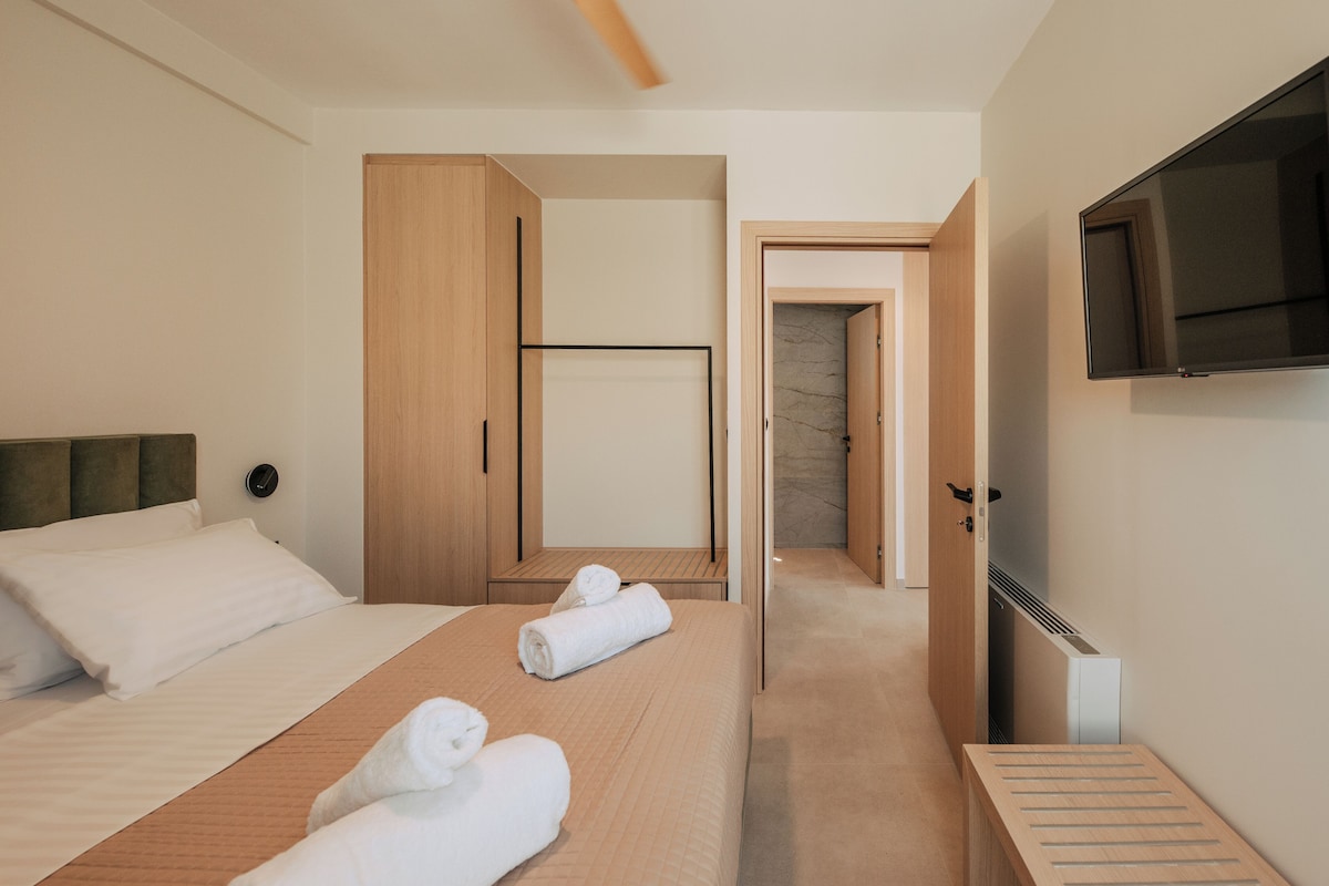 Cofres nos quartos, cortinas blackout, quartos à prova de som