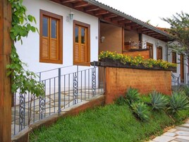 Quarto Duplo Premium, vista para o jardim | Pormenores do exterior