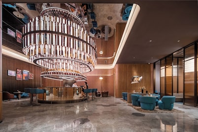 Crystal Hotel Weihai Happiness Gate