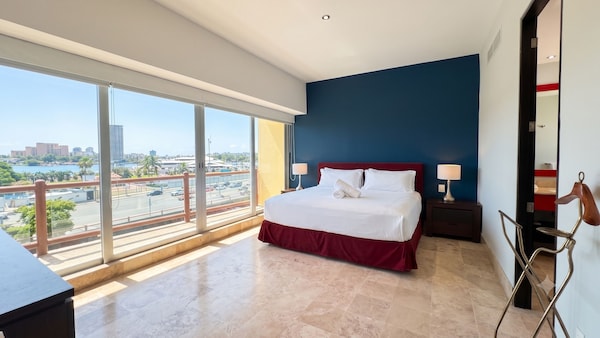 Deck12 2br Premium Pool Access Parking - Puerto Vallarta