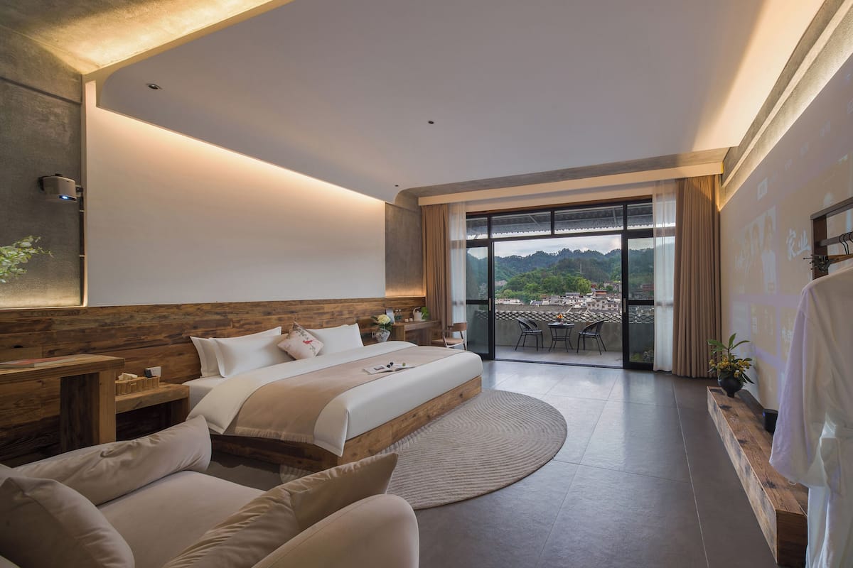 Quarto Clássico com Cama de Casal, varanda, vista para a colina | Vista do quarto