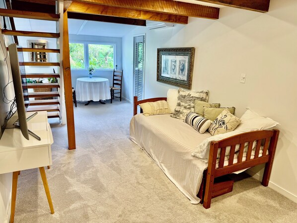English country estate lodge, in secluded parklike grounds. Reviews ...