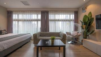 Quarto casal superluxo | Cortinas blackout, Wi-Fi de cortesia, roupa de cama