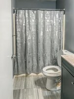 Casa, varanda, vista para o jardim | Banheiro