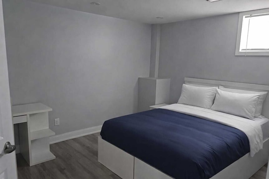 Cozy And Fully Furnished 2-bedroom Basement Apartment In Brampton - Brampton