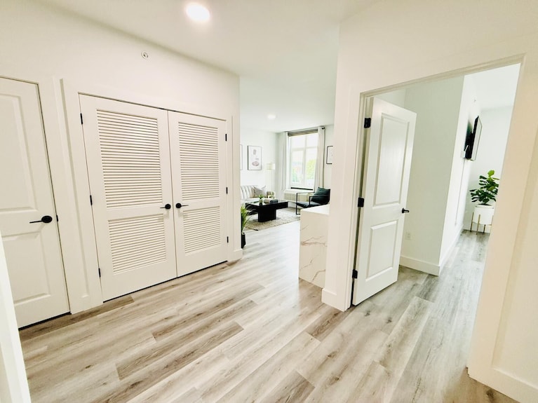 King 1br W/ Gym - Mins To Nyc, Metlife, Ewr - Paterson, NJ