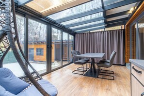 Apartamento Superior, vista para o jardim | Terraço/pátio interior