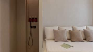 Suíte, vista para a cidade | Cofres nos quartos, Wi-Fi de cortesia