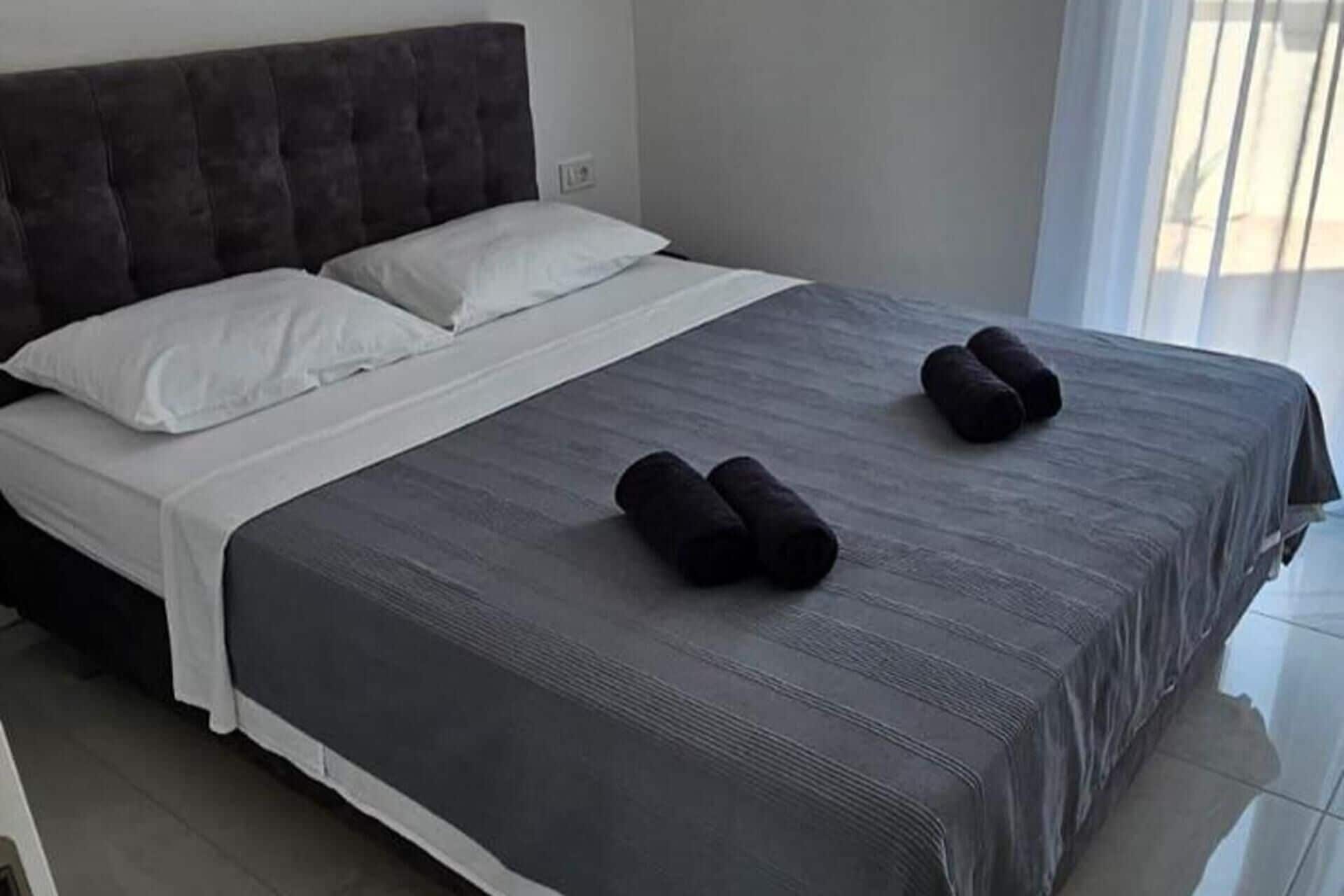 8 quartos, Wi-fi grátis, roupa de cama fornecida 