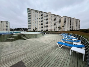 Apartamento | Piscina | Piscina exterior sazonal 