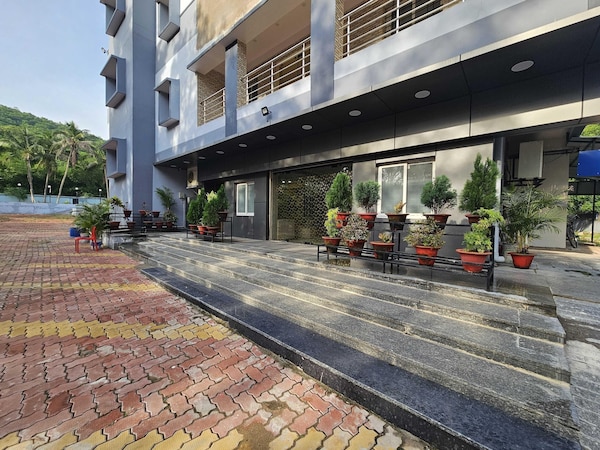 Deluxe Jr Royals - Jamshedpur