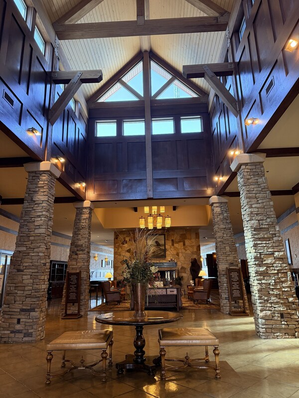 Lodge At Lake Guntersville State Park - Guntersville, AL