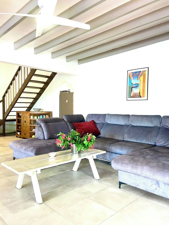 Villa Goyave, Large Family Home With Sea View And Swimming Pool! - Martinique