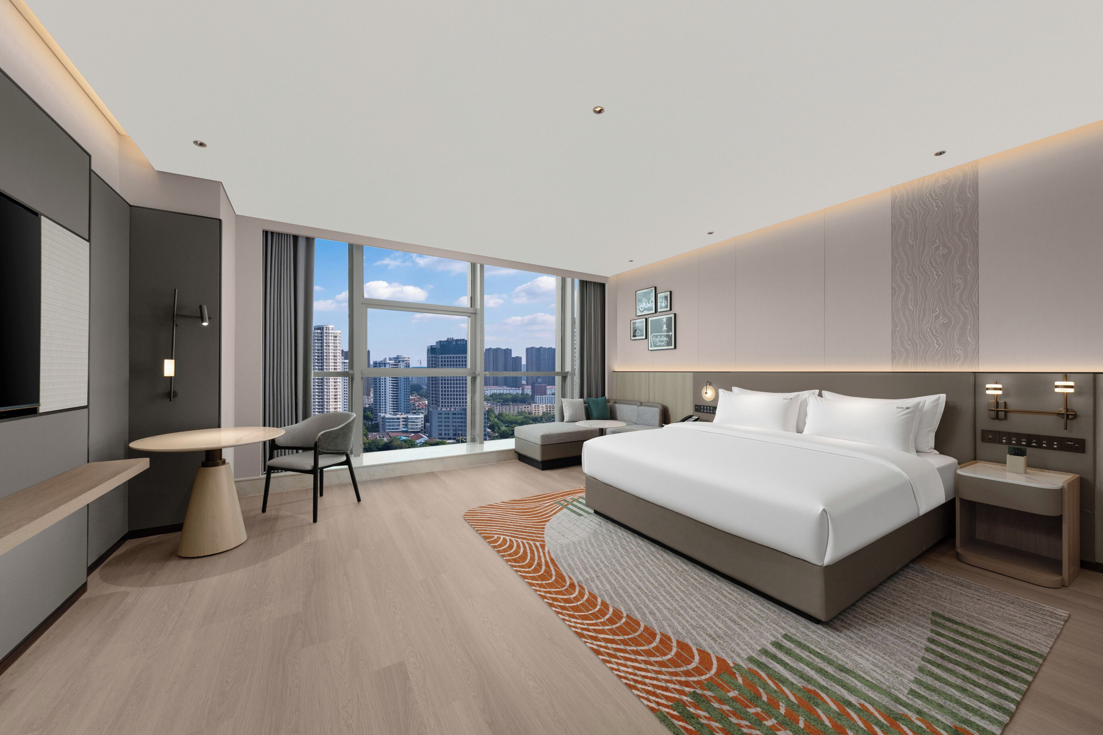 Quarto | Edredons de pluma, frigobar (abastecido com alguns itens grátis)
