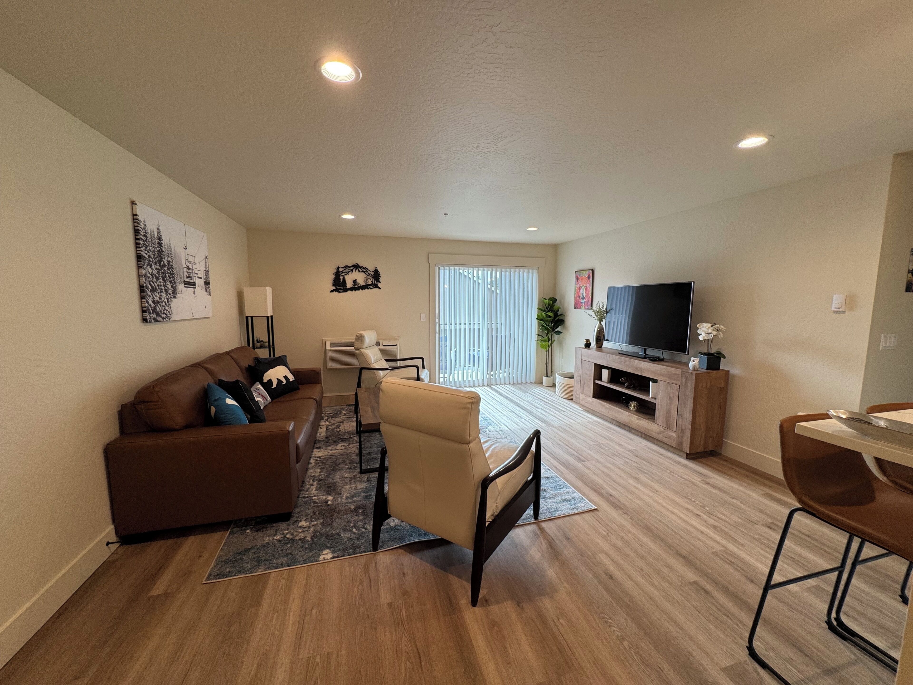 Adventure Meets Relaxation- Mountain & Lake Condo - Shepherd Lake, ID