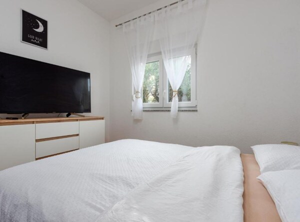 Sweet Apartment Dora - Sukošan